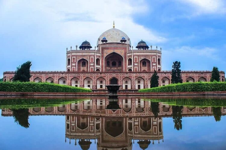 14 Popular Historical Monuments In Delhi